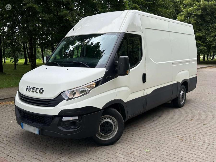 White Iveco Daily 2019 in Taurage, with an engine capacity of 2.30 L and mileage of 177 thousand km for 9200 €, photo 1 on AUTOMOTO.COM.LV