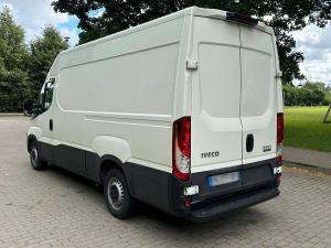 White Iveco Daily 2019 in Taurage, with an engine capacity of 2.30 L and mileage of 177 thousand km for 9200 €, photo 3 on AUTOMOTO.COM.LV