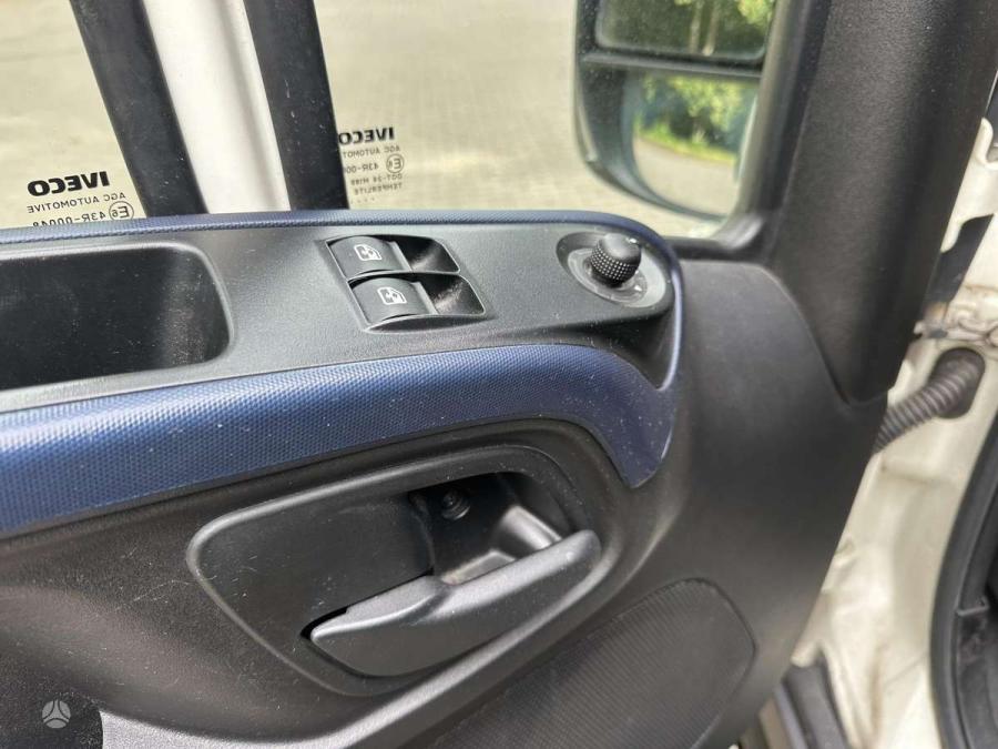 White Iveco Daily 2019 in Taurage, with an engine capacity of 2.30 L and mileage of 177 thousand km for 9200 €, photo 13 on AUTOMOTO.COM.LV