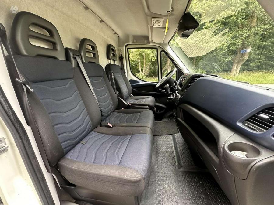 White Iveco Daily 2019 in Taurage, with an engine capacity of 2.30 L and mileage of 177 thousand km for 9200 €, photo 16 on AUTOMOTO.COM.LV