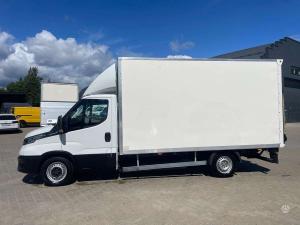 White Iveco Daily 2019 in Kaunas, with an engine capacity of 3.00 L and mileage of 130 thousand km for 7650 €, photo 5 on AUTOMOTO.COM.LV
