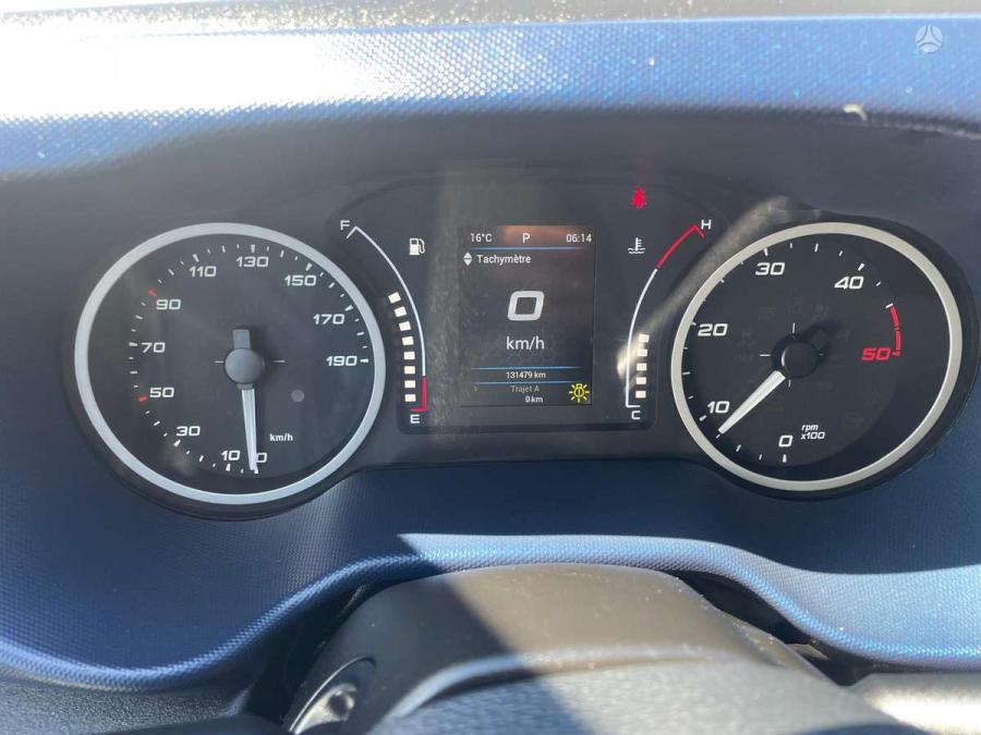 White Iveco Daily 2019 in Kaunas, with an engine capacity of 3.00 L and mileage of 130 thousand km for 7650 €, photo 7 on AUTOMOTO.COM.LV