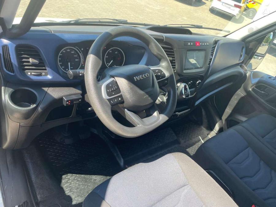 White Iveco Daily 2019 in Kaunas, with an engine capacity of 3.00 L and mileage of 130 thousand km for 7650 €, photo 8 on AUTOMOTO.COM.LV