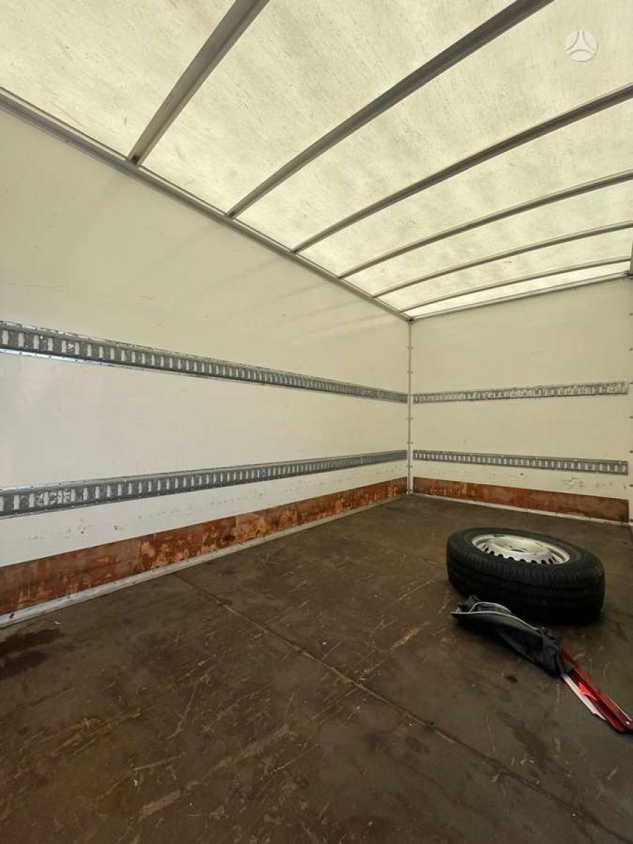White Iveco Daily 2019 in Kaunas, with an engine capacity of 3.00 L and mileage of 130 thousand km for 7650 €, photo 11 on AUTOMOTO.COM.LV