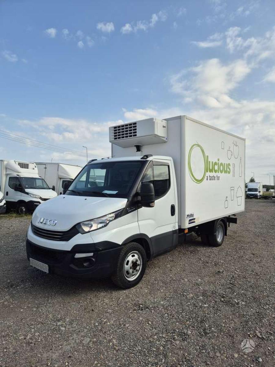 White Iveco Daily 2019 in Kaunas, with an engine capacity of 2.30 L and mileage of 264 thousand km for 12980 €, photo 1 on AUTOMOTO.COM.LV