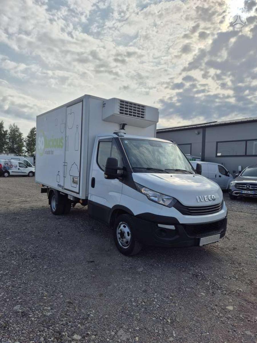 White Iveco Daily 2019 in Kaunas, with an engine capacity of 2.30 L and mileage of 264 thousand km for 12980 €, photo 4 on AUTOMOTO.COM.LV