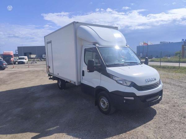 Balts Iveco Daily 2019 Klaipėda, ar dzinēja tilpumu 2.29 L un nobraukumu 299 tūkst. km par 7900 €, foto  vietnē AUTOMOTO.COM.LV