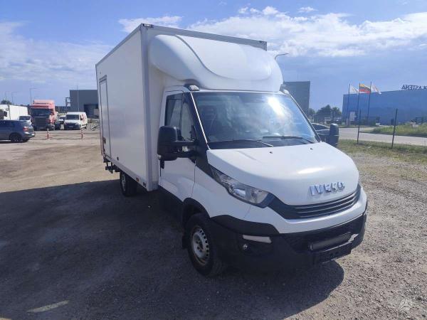 Balts Iveco Daily 2019 Klaipėda, ar dzinēja tilpumu 2.29 L un nobraukumu 299 tūkst. km par 7900 €, foto 5 vietnē AUTOMOTO.COM.LV