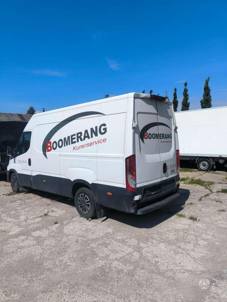 Balts Iveco Daily 2019 Tauragė, ar dzinēja tilpumu 2.29 L un nobraukumu 300 tūkst. km par 6700 €, foto 10 vietnē AUTOMOTO.COM.LV