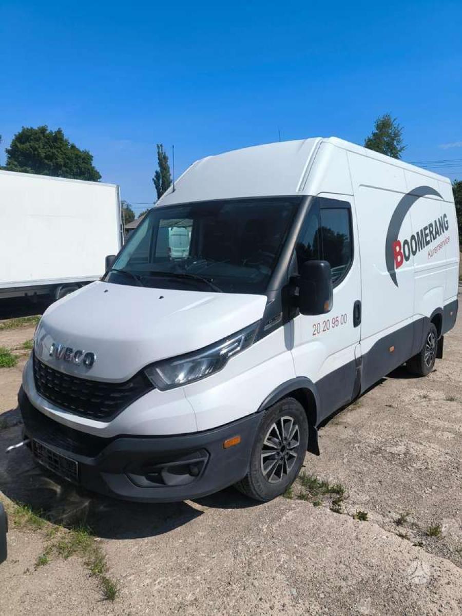 Balts Iveco Daily 2019 Tauragė, ar dzinēja tilpumu 2.29 L un nobraukumu 300 tūkst. km par 6700 €, foto 12 vietnē AUTOMOTO.COM.LV