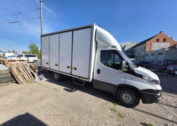 Balts Iveco Daily 2019 Kauņa, ar dzinēja tilpumu 3.00 L un nobraukumu 340 tūkst. km par 11000 €, foto 3 vietnē AUTOMOTO.COM.LV