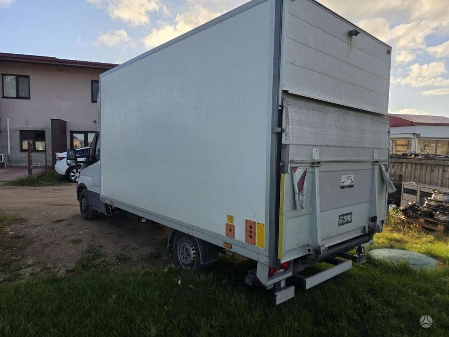 Белый Ивеко Дейли 2019 в Каунас, объемом двигателя 3.00 л и пробегом 340 тыс. км за 11000 €, фото 7 на AUTOMOTO.COM.LV