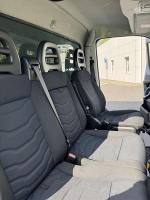 White Iveco Daily 2019 in Vilnius, with an engine capacity of 3.00 L and mileage of 419 thousand km for 14000 €, photo 14 on AUTOMOTO.COM.LV