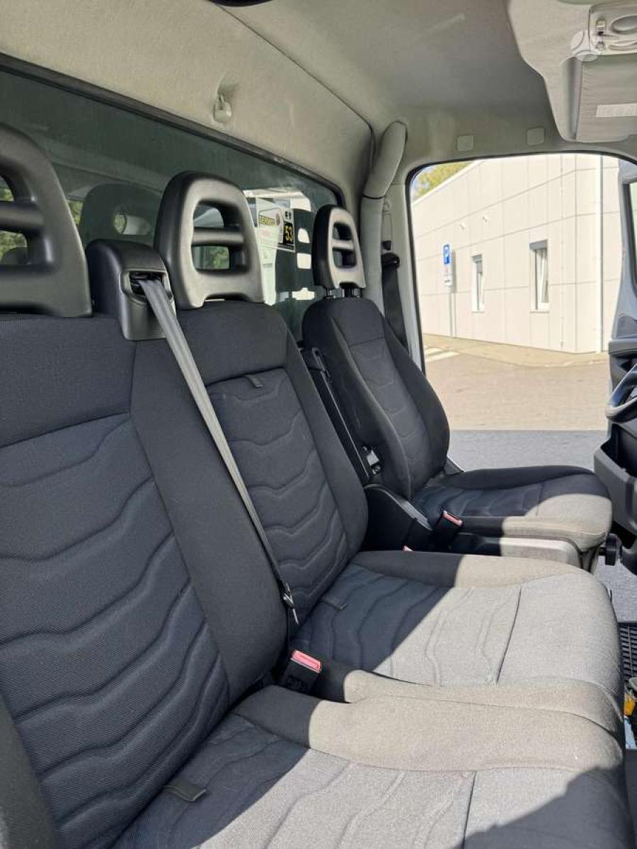 White Iveco Daily 2019 in Vilnius, with an engine capacity of 3.00 L and mileage of 419 thousand km for 14000 €, photo 14 on AUTOMOTO.COM.LV