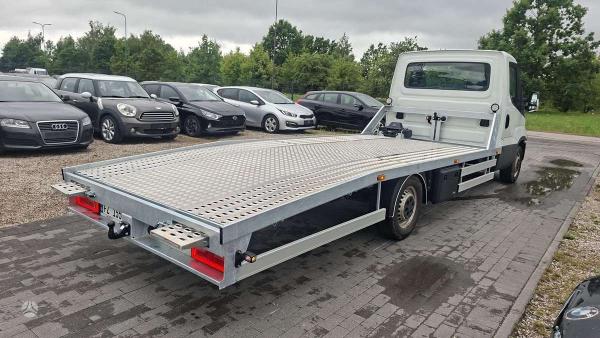 White Iveco Daily 2020 in Kaunas, with an engine capacity of 2.30 L and mileage of 190 thousand km for 32000 €, photo 8 on AUTOMOTO.COM.LV