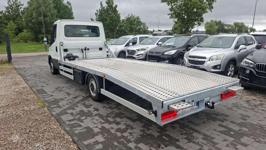 Balts Iveco Daily 2020 Kauņa, ar dzinēja tilpumu 2.30 L un nobraukumu 190 tūkst. km par 32000 €, foto 11 vietnē AUTOMOTO.COM.LV