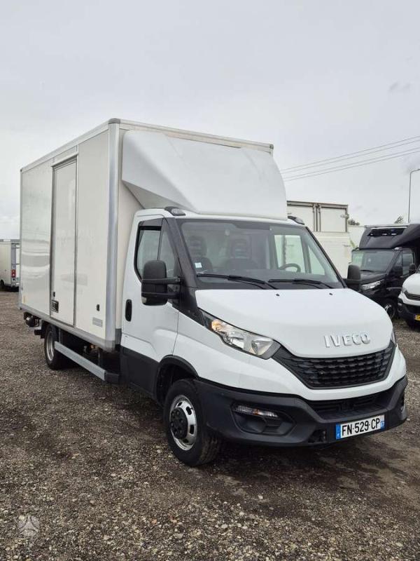 Balts Iveco Daily 2020 Kauņa, ar dzinēja tilpumu 2.30 L un nobraukumu 205 tūkst. km par 14480 €, foto 3 vietnē AUTOMOTO.COM.LV