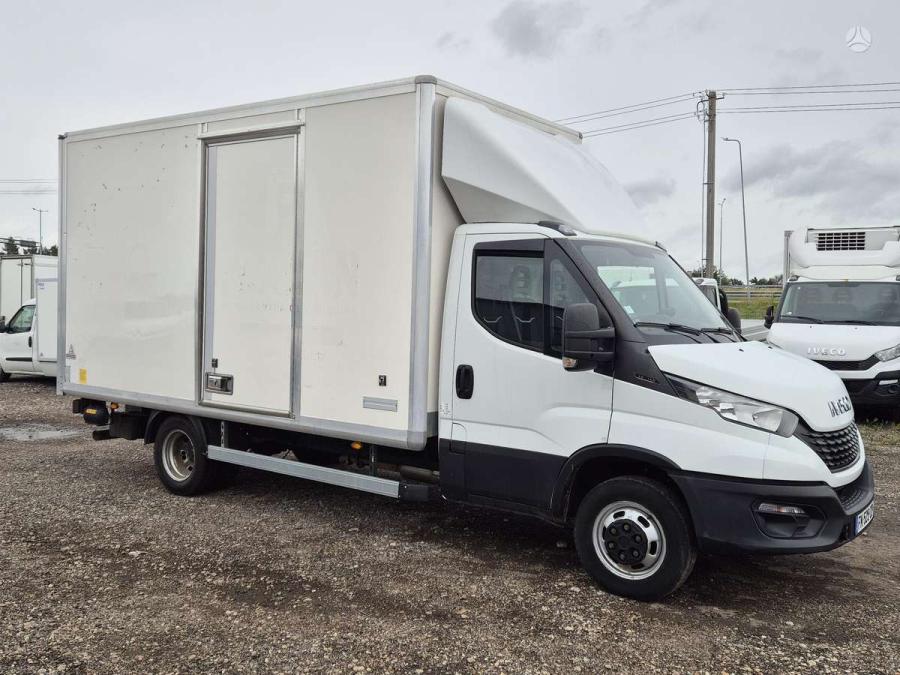 Balts Iveco Daily 2020 Kauņa, ar dzinēja tilpumu 2.30 L un nobraukumu 205 tūkst. km par 14480 €, foto 5 vietnē AUTOMOTO.COM.LV