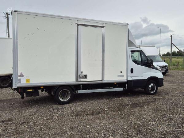 Balts Iveco Daily 2020 Kauņa, ar dzinēja tilpumu 2.30 L un nobraukumu 205 tūkst. km par 14480 €, foto 5 vietnē AUTOMOTO.COM.LV