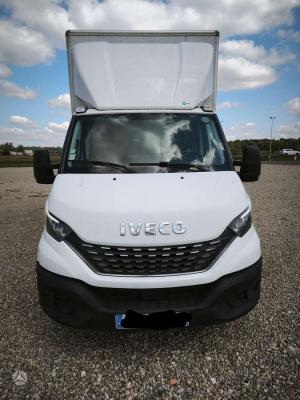 White Iveco Daily 2020 in Taurage, with an engine capacity of 2.29 L and mileage of 271 thousand km for 13500 €, photo 4 on AUTOMOTO.COM.LV