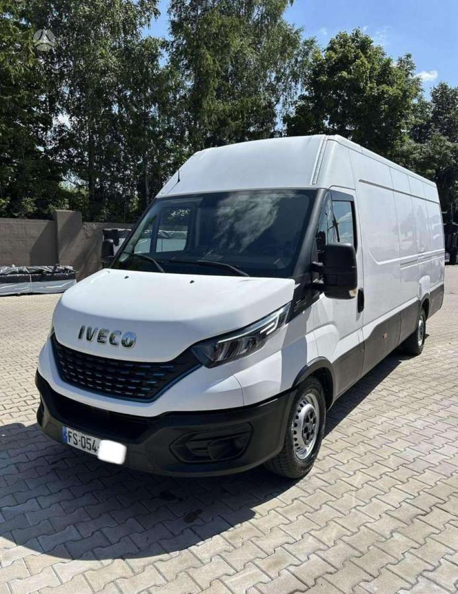 Белый Ивеко Дейли 2020 в Каунас, объемом двигателя 3.00 л и пробегом 120 тыс. км за 6980 €, фото 1 на AUTOMOTO.COM.LV