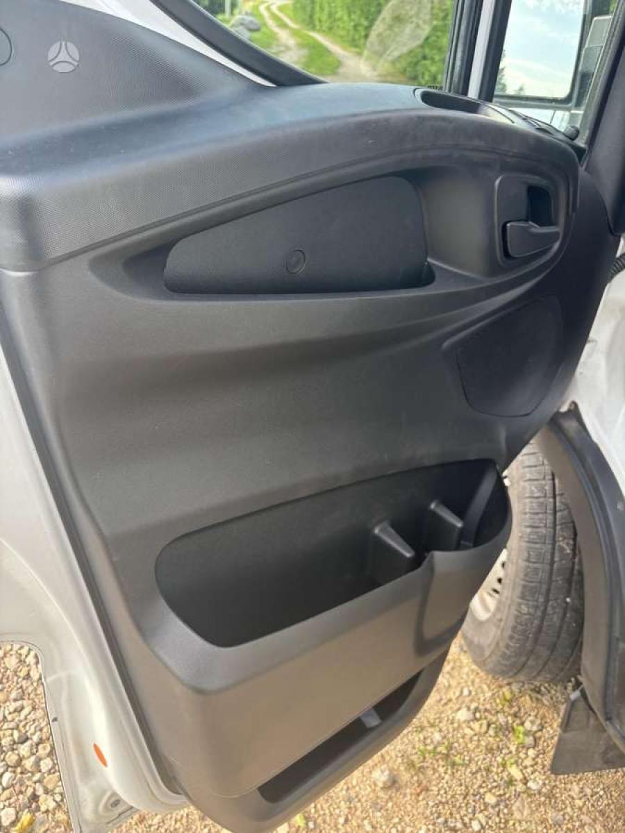 White Iveco Daily 2020 in Radviliskis, with an engine capacity of 3.00 L and mileage of 575 thousand km for 3000 €, photo 10 on AUTOMOTO.COM.LV