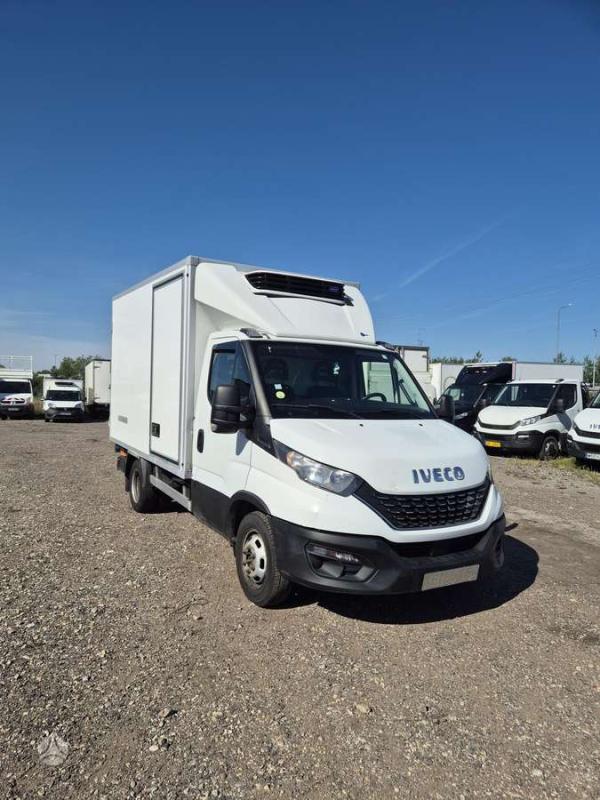 Balts Iveco Daily 2020 Kauņa, ar dzinēja tilpumu 2.30 L un nobraukumu 338 tūkst. km par 13390 €, foto 3 vietnē AUTOMOTO.COM.LV
