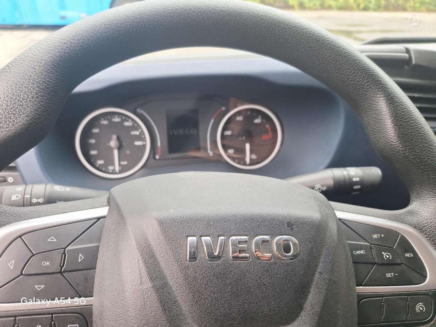 Белый Ивеко Дейли 2020 в Таураге, объемом двигателя 2.30 л и пробегом 170 тыс. км за 9800 €, фото 12 на AUTOMOTO.COM.LV
