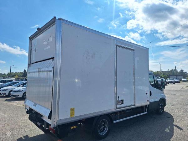 White Iveco Daily 2020 in Panevezys, with an engine capacity of 2.29 L and mileage of 233 thousand km for 14100 €, photo 4 on AUTOMOTO.COM.LV