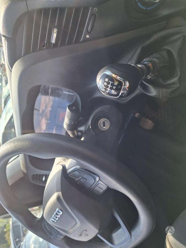 White Iveco Daily 2020 in Panevezys, with an engine capacity of 2.29 L and mileage of 233 thousand km for 14100 €, photo 10 on AUTOMOTO.COM.LV