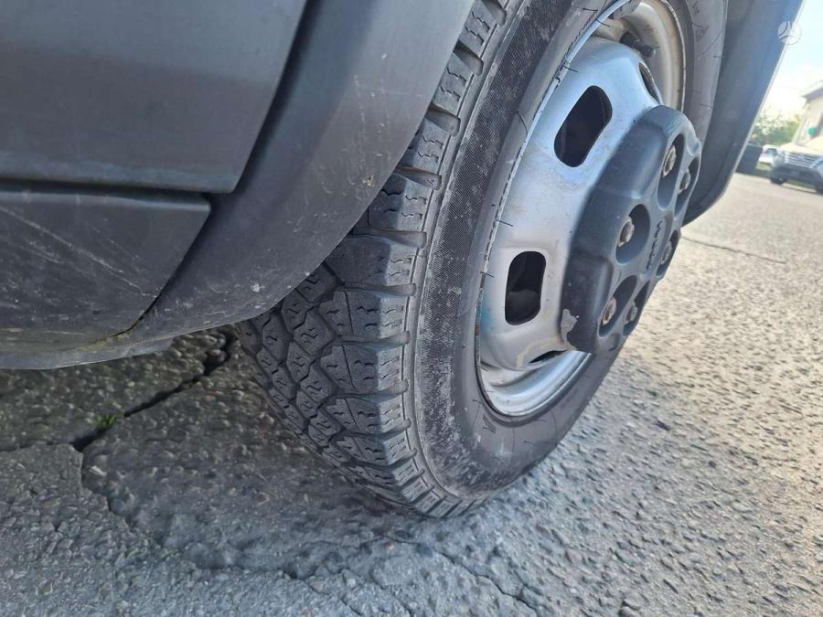 Balts Iveco Daily 2020 Panevēža, ar dzinēja tilpumu 2.29 L un nobraukumu 233 tūkst. km par 14100 €, foto 17 vietnē AUTOMOTO.COM.LV