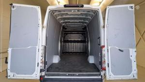 White Iveco Daily 2021 in Radviliskis, with an engine capacity of 2.29 L and mileage of 93 thousand km for 10829 €, photo 14 on AUTOMOTO.COM.LV