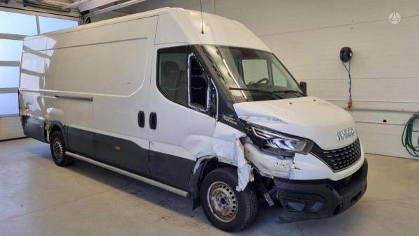 Balts Iveco Daily 2021 Radviliškis, ar dzinēja tilpumu 2.29 L un nobraukumu 93 tūkst. km par 10829 €, foto 2 vietnē AUTOMOTO.COM.LV