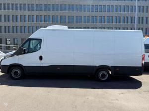 White Iveco Daily 2021 in Vilnius, with an engine capacity of 2.29 L and mileage of 146 thousand km for 29240 €, photo 6 on AUTOMOTO.COM.LV