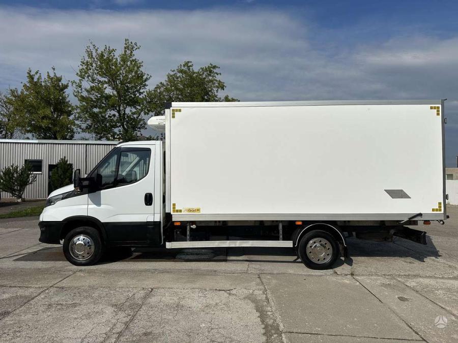 White Iveco Daily 2021 in Telschi, with an engine capacity of 3.00 L and mileage of 360 thousand km for 9500 €, photo 11 on AUTOMOTO.COM.LV