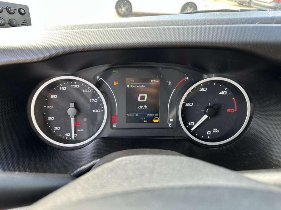 White Iveco Daily 2021 in Telschi, with an engine capacity of 3.00 L and mileage of 360 thousand km for 9500 €, photo 19 on AUTOMOTO.COM.LV
