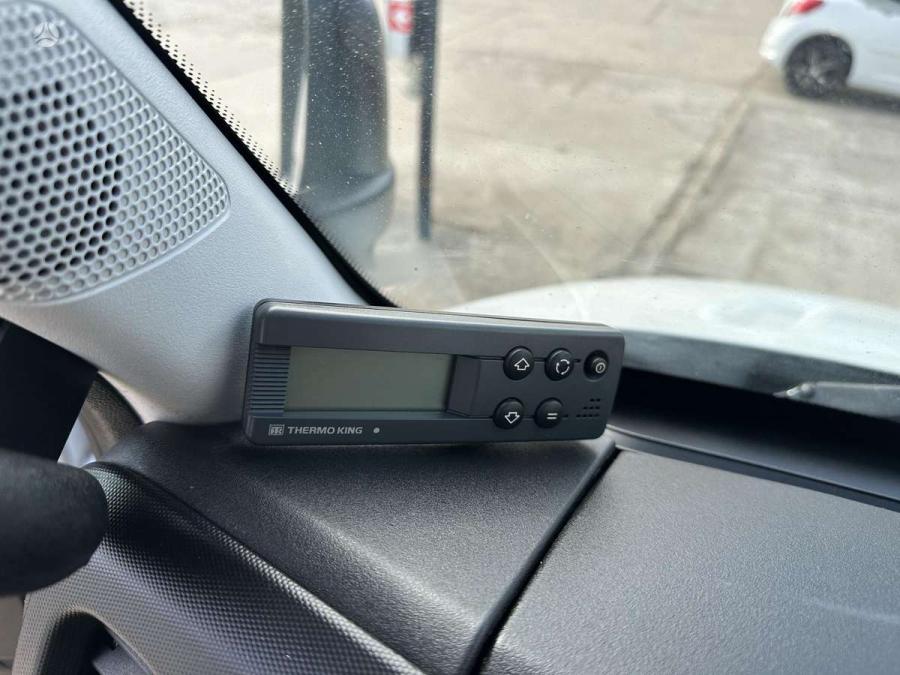 White Iveco Daily 2021 in Telschi, with an engine capacity of 3.00 L and mileage of 360 thousand km for 9500 €, photo 20 on AUTOMOTO.COM.LV
