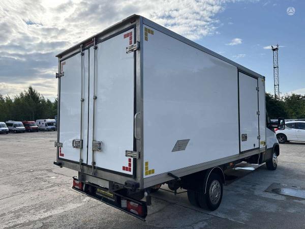 White Iveco Daily 2021 in Telschi, with an engine capacity of 3.00 L and mileage of 360 thousand km for 9500 €, photo 6 on AUTOMOTO.COM.LV