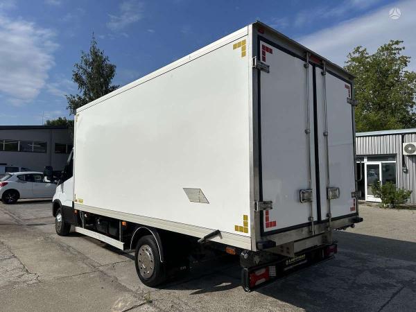 White Iveco Daily 2021 in Telschi, with an engine capacity of 3.00 L and mileage of 360 thousand km for 9500 €, photo 9 on AUTOMOTO.COM.LV