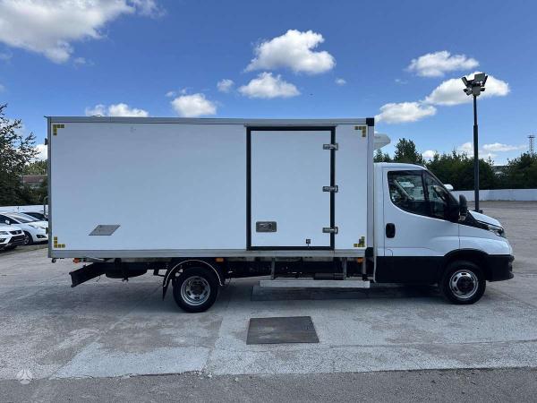 White Iveco Daily 2021 in Telschi, with an engine capacity of 3.00 L and mileage of 363 thousand km for 9500 €, photo 2 on AUTOMOTO.COM.LV
