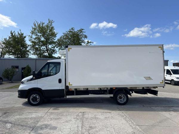 White Iveco Daily 2021 in Telschi, with an engine capacity of 3.00 L and mileage of 363 thousand km for 9500 €, photo 10 on AUTOMOTO.COM.LV