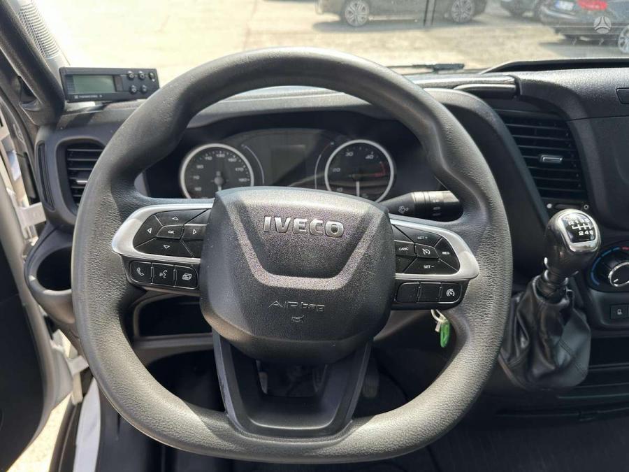 Balts Iveco Daily 2021 Telšiai, ar dzinēja tilpumu 3.00 L un nobraukumu 363 tūkst. km par 9500 €, foto 16 vietnē AUTOMOTO.COM.LV