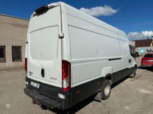 White Iveco Daily 2021 in Vilnius, with an engine capacity of 3.00 L and mileage of 255 thousand km for 16819 €, photo 4 on AUTOMOTO.COM.LV