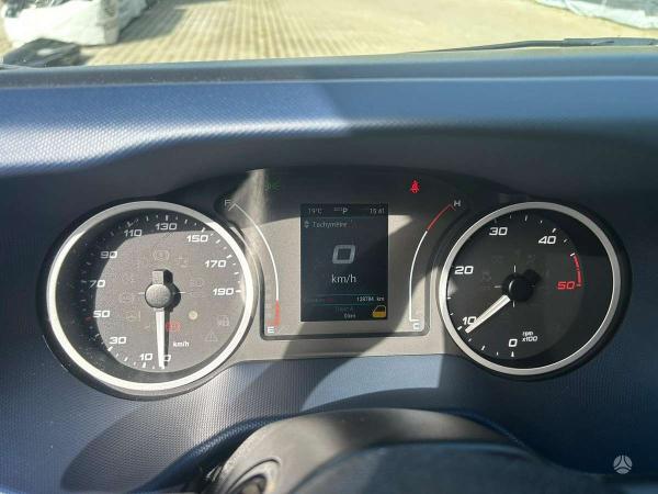 White Iveco Daily 2021 in Kaunas, with an engine capacity of 3.00 L and mileage of 128 thousand km for 9350 €, photo 6 on AUTOMOTO.COM.LV