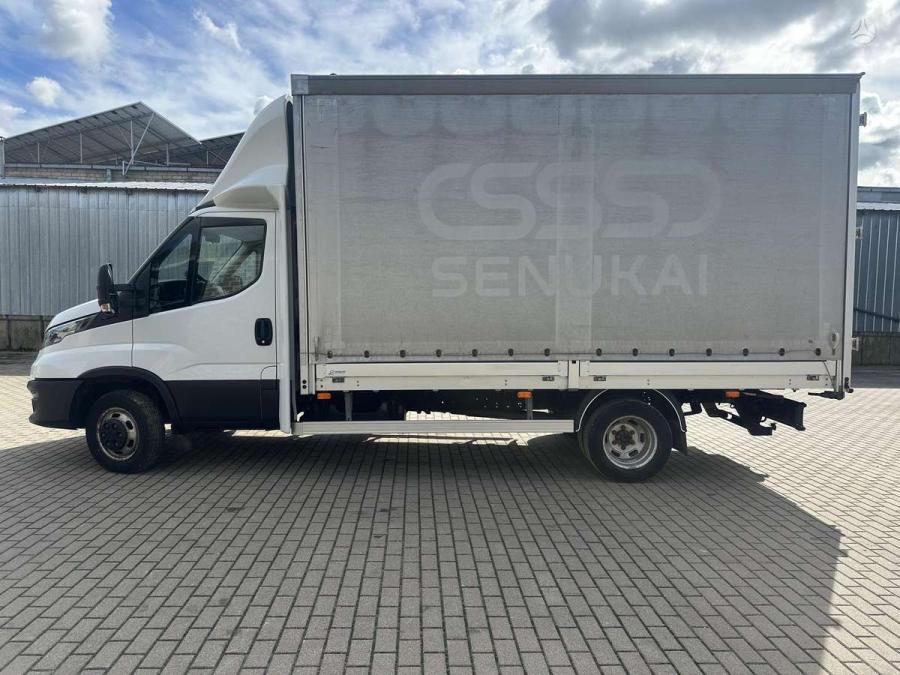 White Iveco Daily 2021 in Silute, with an engine capacity of 3.00 L and mileage of 94 thousand km for 14990 €, photo 12 on AUTOMOTO.COM.LV