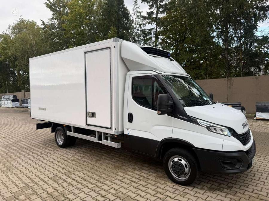 Balts Iveco Daily 2021 Kauņa, ar dzinēja tilpumu 3.00 L un nobraukumu 228 tūkst. km par 24600 €, foto 3 vietnē AUTOMOTO.COM.LV