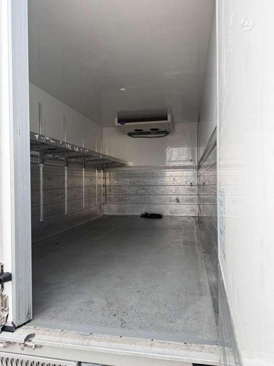 Balts Iveco Daily 2021 Kauņa, ar dzinēja tilpumu 3.00 L un nobraukumu 228 tūkst. km par 24600 €, foto 5 vietnē AUTOMOTO.COM.LV