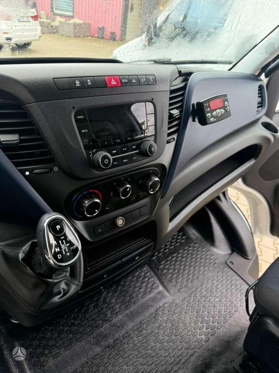 Balts Iveco Daily 2021 Kauņa, ar dzinēja tilpumu 3.00 L un nobraukumu 228 tūkst. km par 24600 €, foto 9 vietnē AUTOMOTO.COM.LV