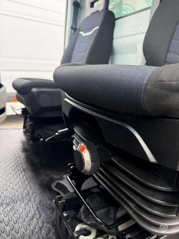 Balts Iveco Daily 2021 Kauņa, ar dzinēja tilpumu 3.00 L un nobraukumu 228 tūkst. km par 24600 €, foto 11 vietnē AUTOMOTO.COM.LV