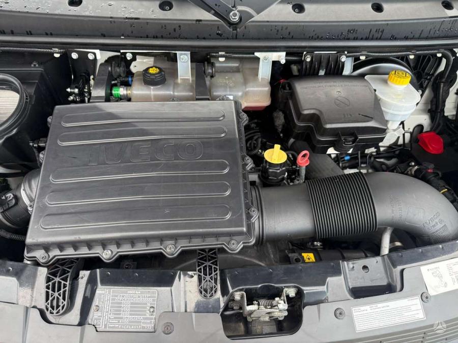 Balts Iveco Daily 2021 Kauņa, ar dzinēja tilpumu 3.00 L un nobraukumu 228 tūkst. km par 24600 €, foto 14 vietnē AUTOMOTO.COM.LV